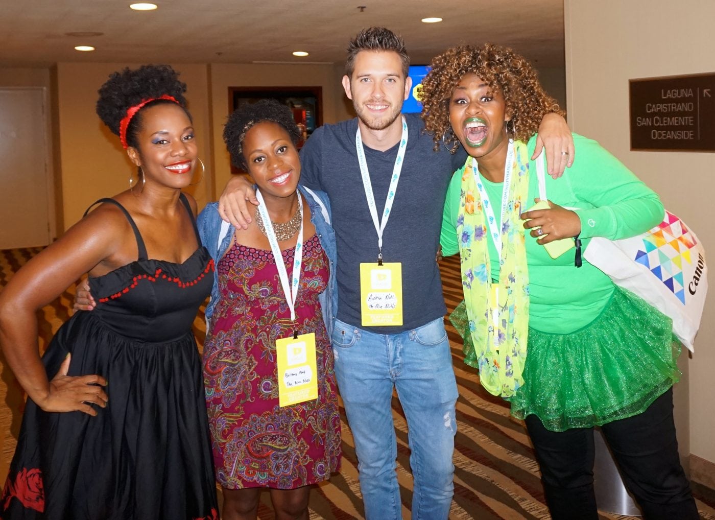 How Dressing Like a Pin Up Girl Got Me Into the VIP Sections at #VidCon ...